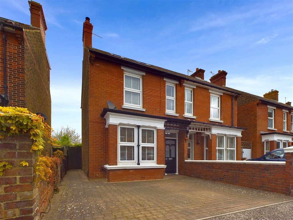 5 Bed Semi Detached House For Sale In Gordon Road Shoreham By Sea Bn43