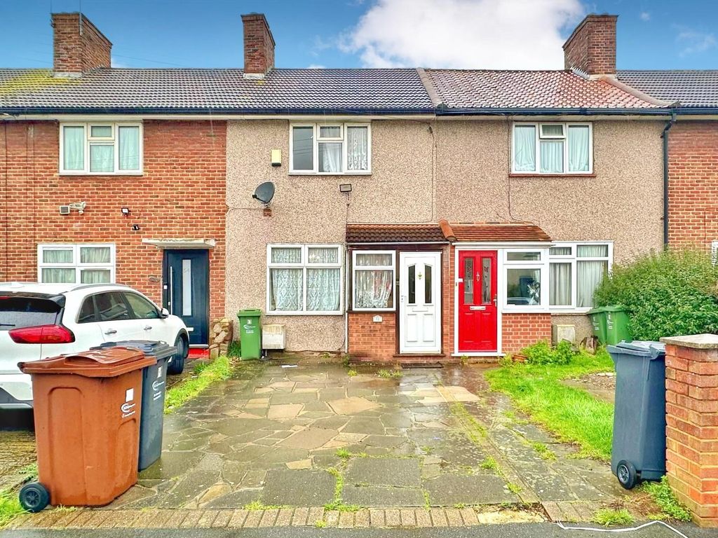 2 Bed Terraced House For Sale In Valence Circus Dagenham Rm8 £350 000