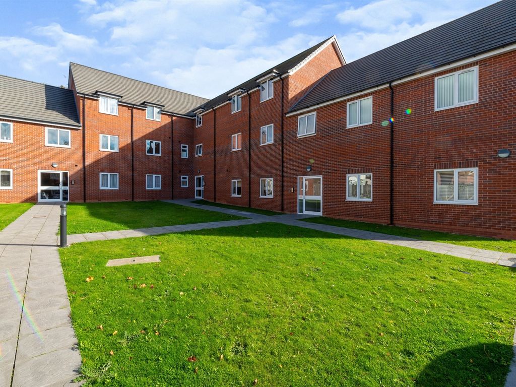 1 bed flat for sale in Cavalcade Close, Willenhall WV12 - Zoopla