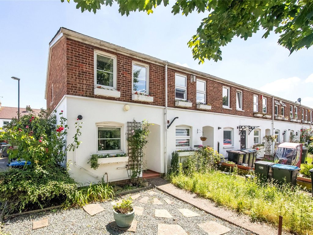 2 bed end terrace house for sale in St. Lukes Close, Woodside, Croydon ...