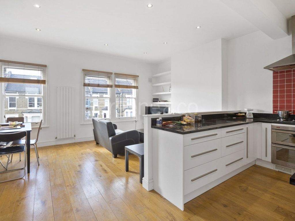 2 bed flat to rent in Croxley Road, London W9, £2,200 pcm - Zoopla