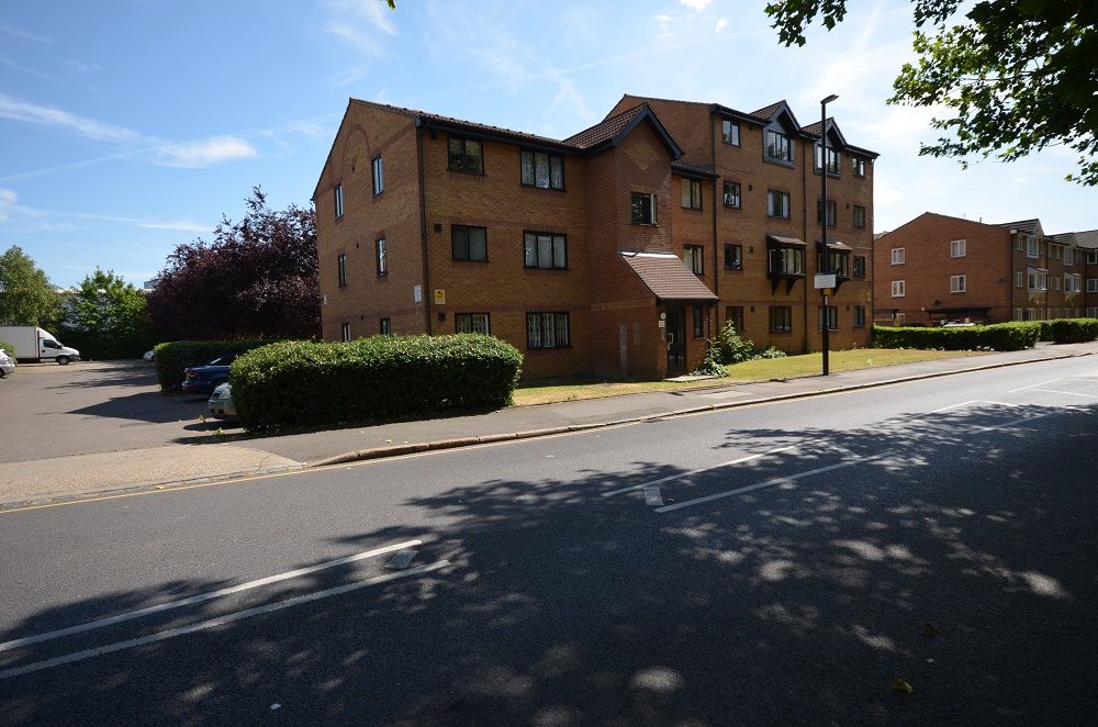1 bed flat to rent in Grinstead Road, London SE8 - Zoopla