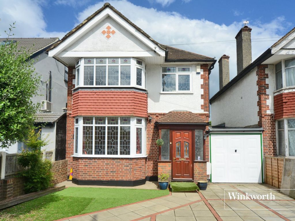 3 bed detached house for sale in Manor Drive North, New Malden KT3, £ ...