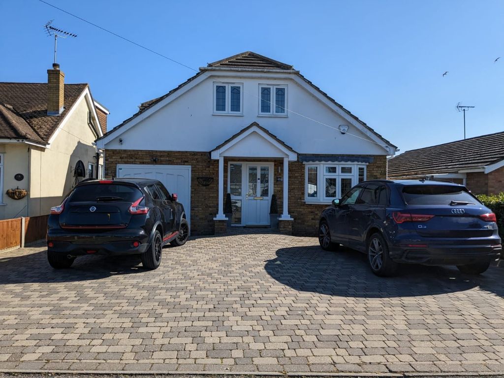 5 Bed Detached House For Sale In Oxford Road Ashingdon Rochford Ss4