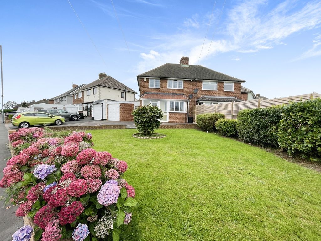 3 bed semi-detached house for sale in Frampton Way, Birmingham B43, £ ...