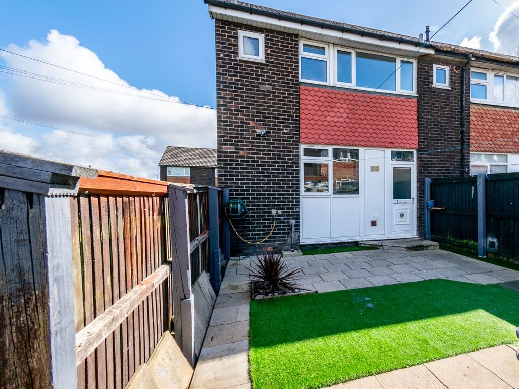 2 Bed End Terrace House For Sale In Heathcroft Drive Beeston Leeds
