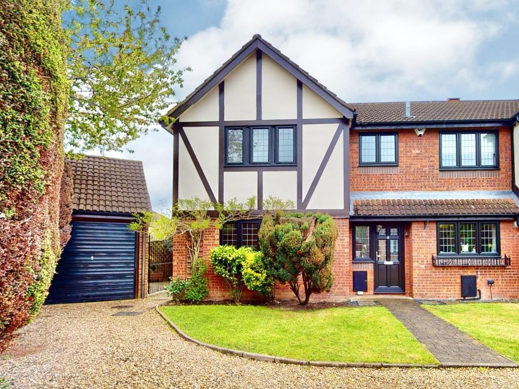 3 Bed End Terrace House For Sale In Randolph Grove Chadwell Heath Rm6