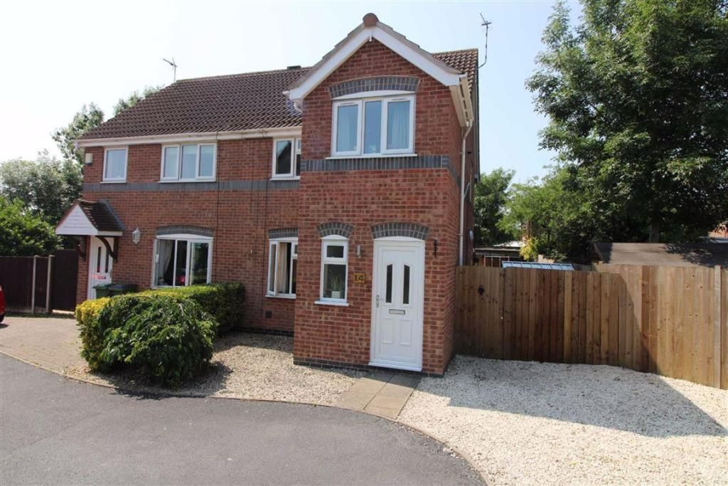 3 Bed Semi Detached House To Rent In Hornbeam Close Narborough