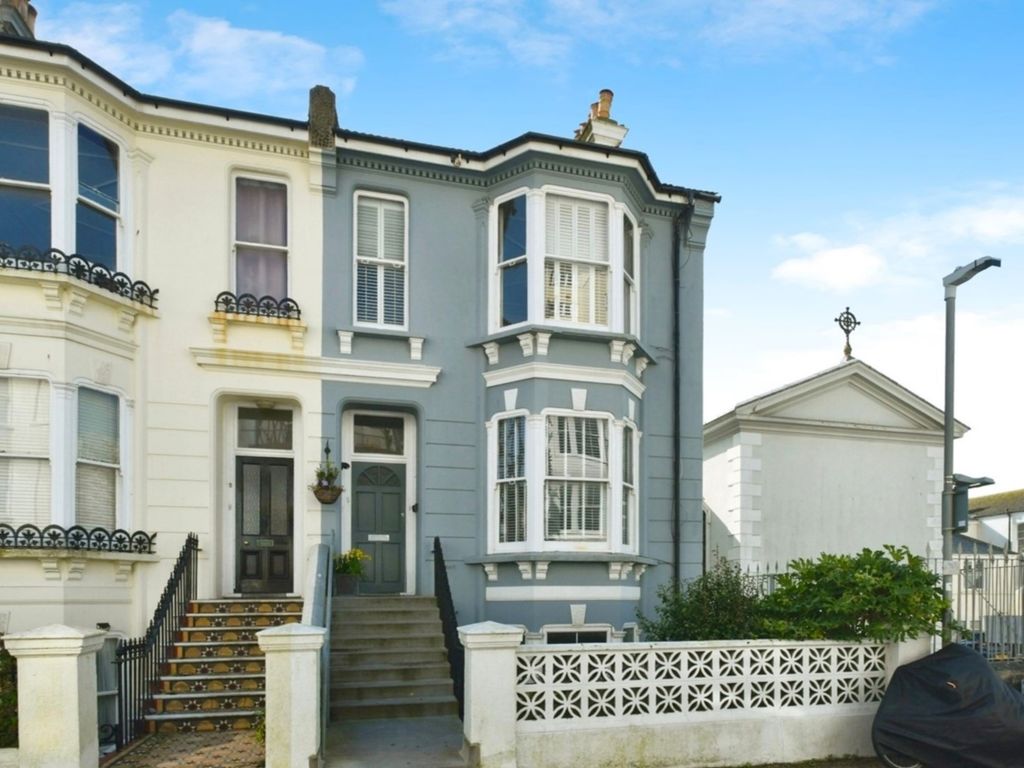 2 bed flat to rent in St. Georges Terrace, Brighton BN2, £1,400 pcm ...