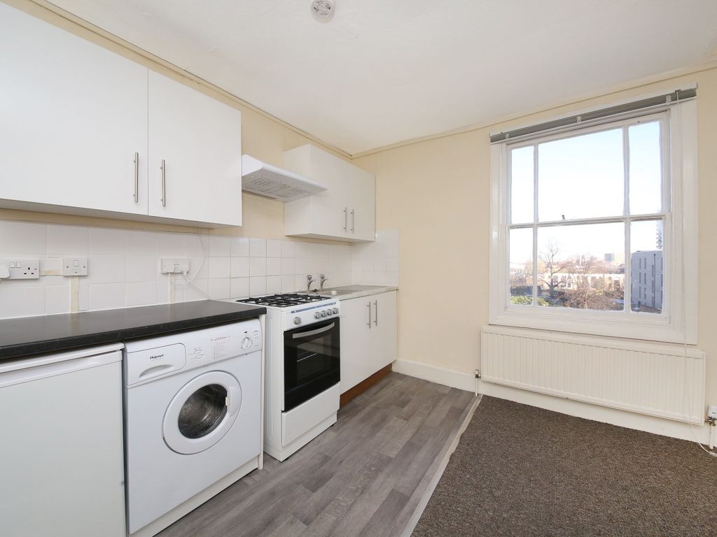 1 bed flat to rent in Lewisham Way, New Cross, London SE14, £1,250 pcm ...