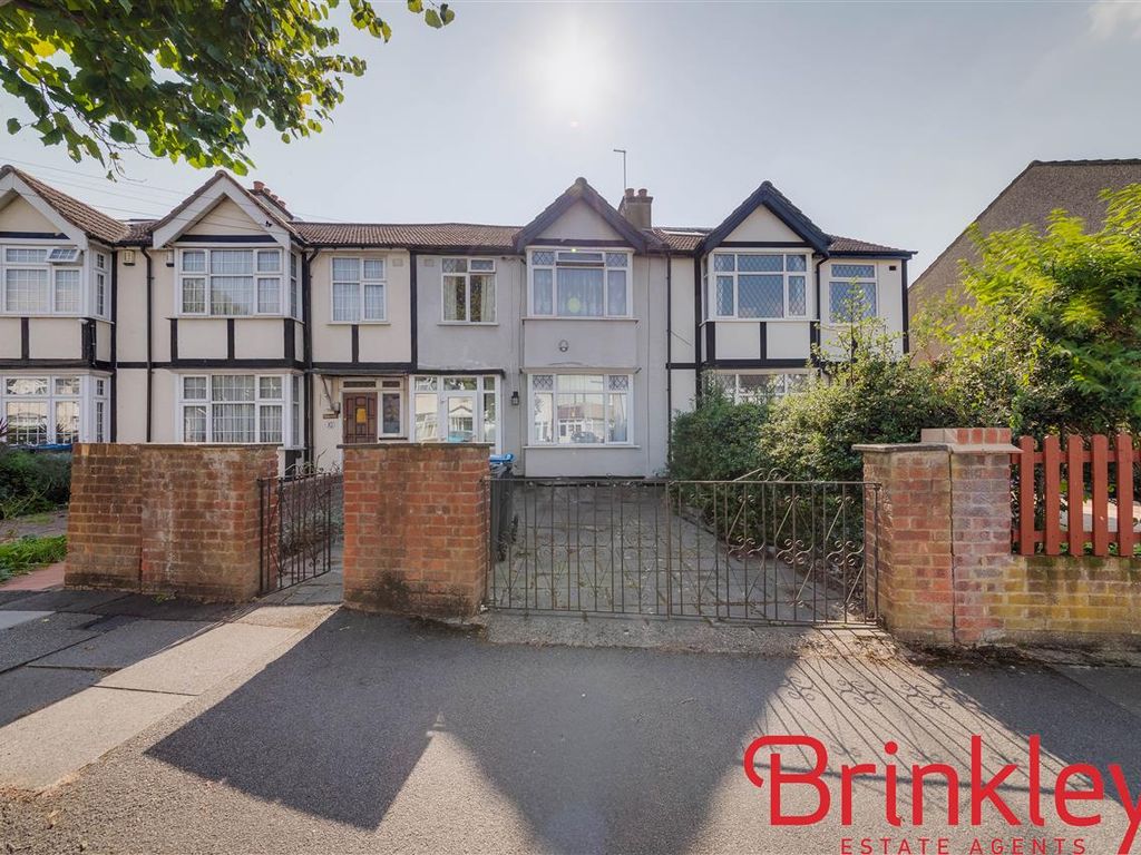 3 bed terraced house to rent in Colwood Gardens, Colliers Wood, London ...