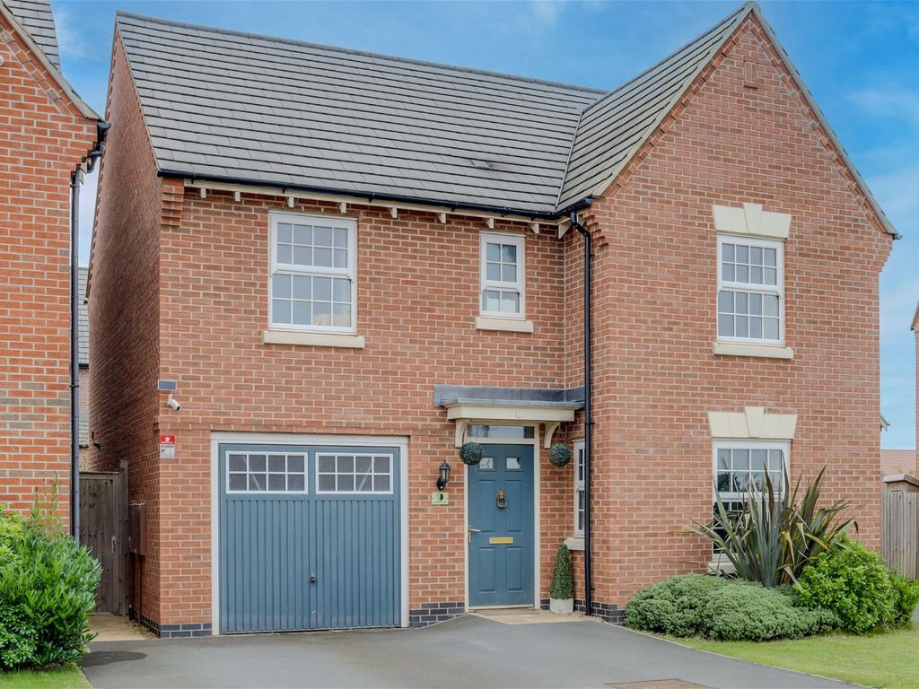 4 bed detached house for sale in Strathy Close, Leicester LE19, £ ...