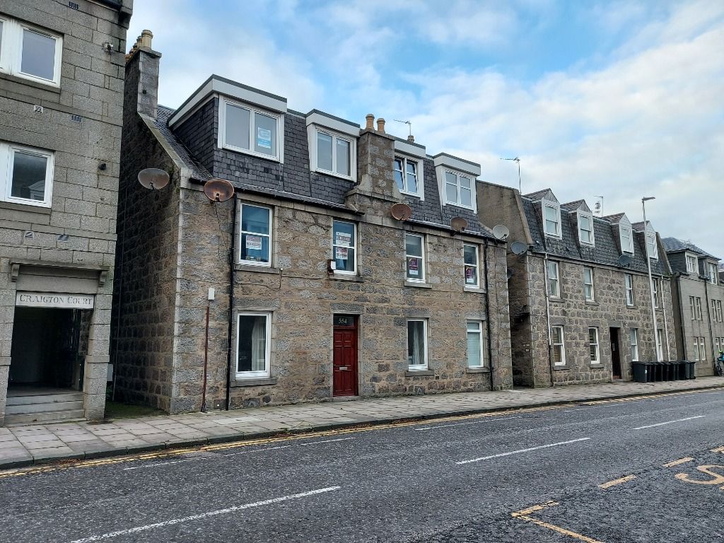 2 bed flat to rent in Great Western Road, Mannofield, Aberdeen AB10, £ ...