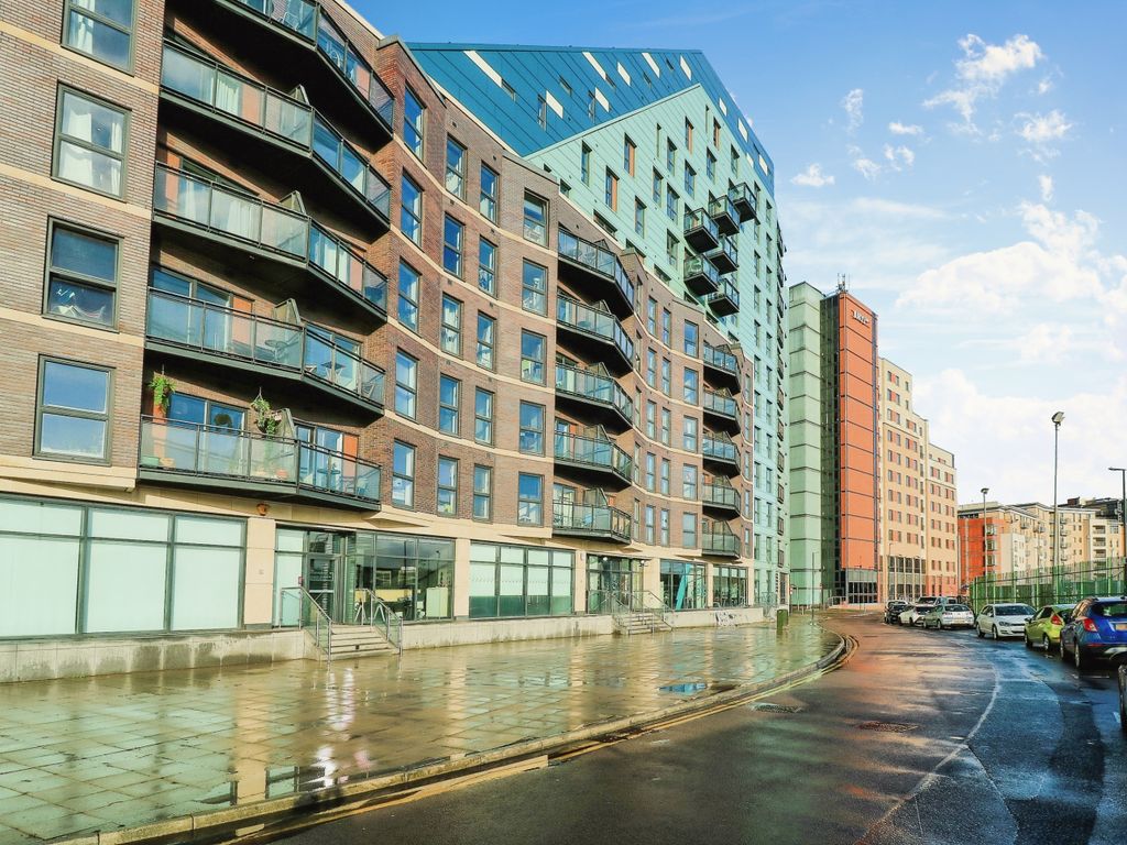 1 bed flat for sale in Brewery Wharf, Waterloo Street, Leeds, West ...