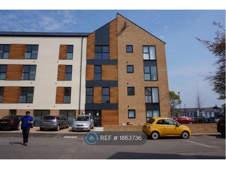 2 bed flat to rent in Alma Way, Birmingham B19, £850 pcm - Zoopla
