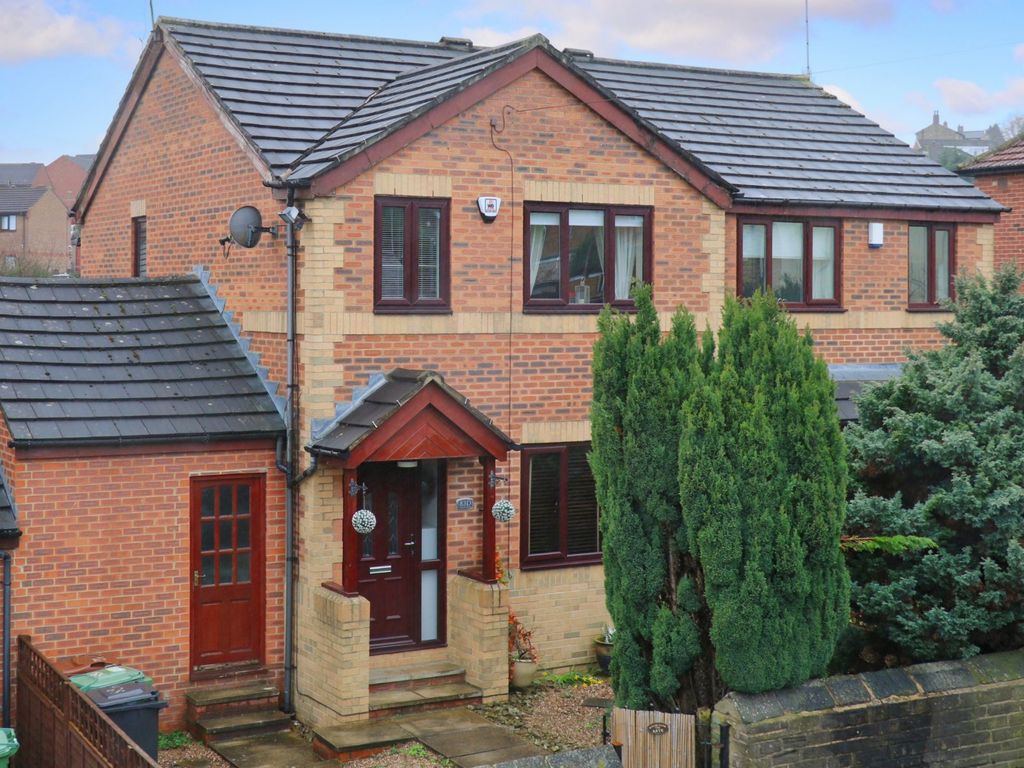 3 Bed Semi Detached House For Sale In Valley Road Pudsey West