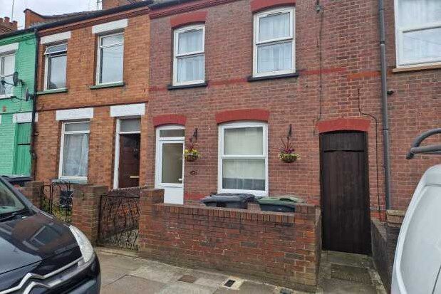 3 bed property to rent in Butlin Road, Luton LU1, £1,300 pcm - Zoopla