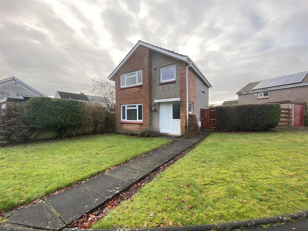 3 bed detached house to rent in Hawthorn Place, Perth PH1, £995 pcm ...