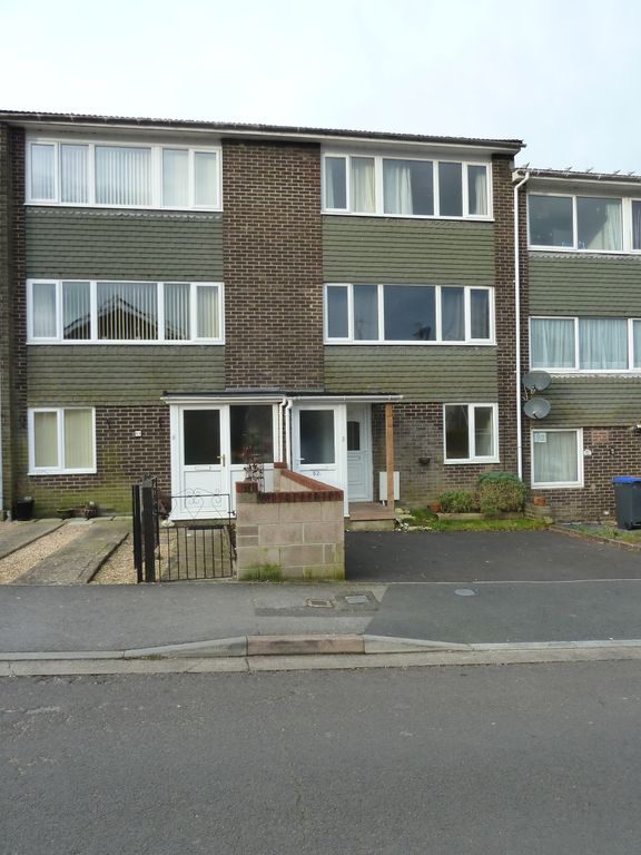 1 bed flat to rent in Hollow Close, Salisbury SP2, £675 pcm - Zoopla