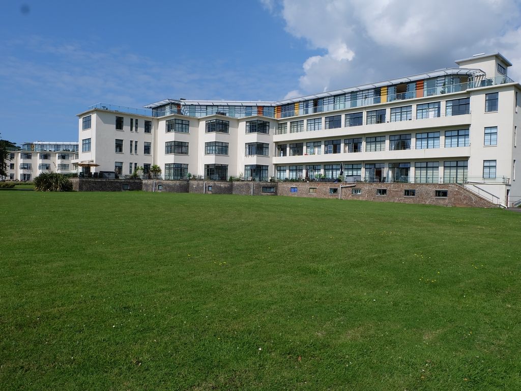 2 bed flat for sale in Hayes Road, Sully, Penarth CF64 - Zoopla