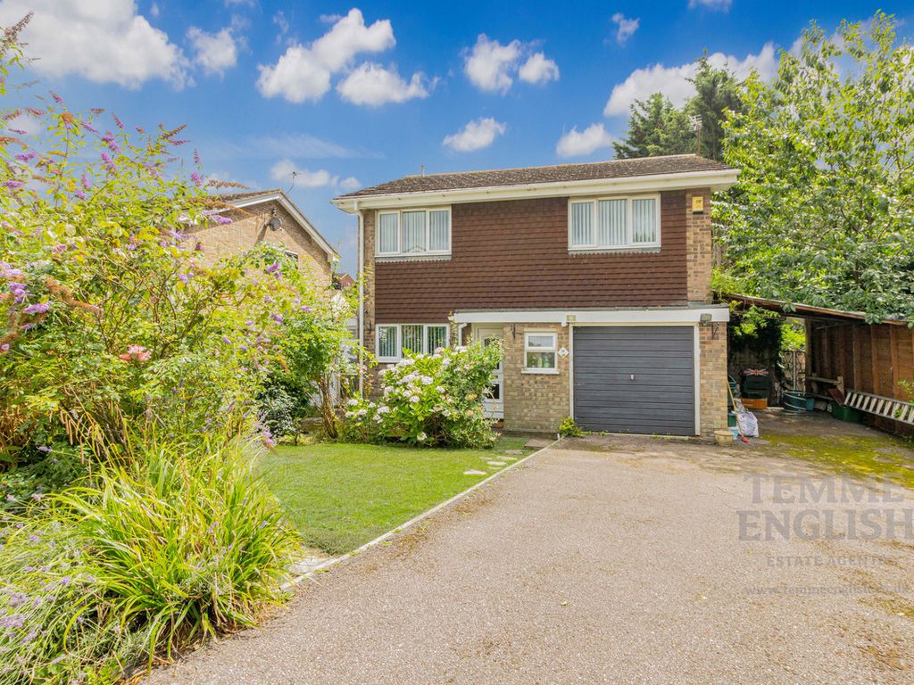 4 Bed Detached House For Sale In St Davids Close Colchester Co4 £