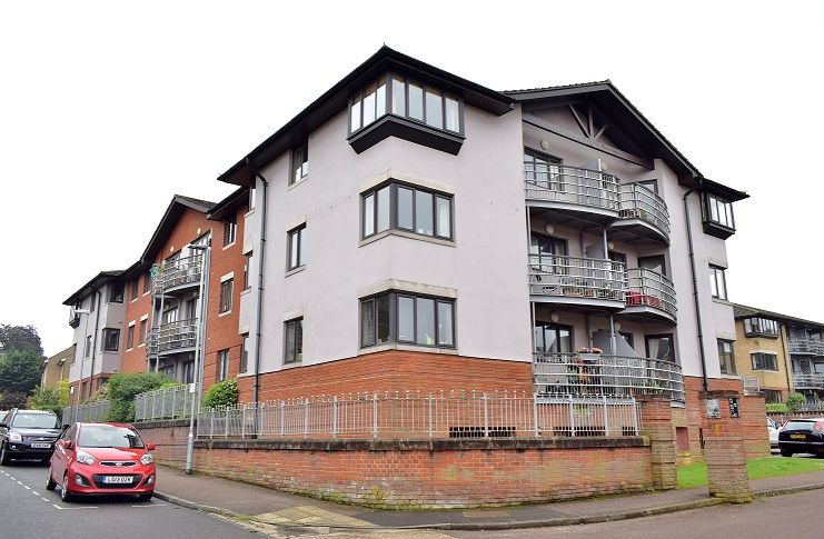 2 bed flat to rent in Saffron Court, Station Street, Saffron Walden ...