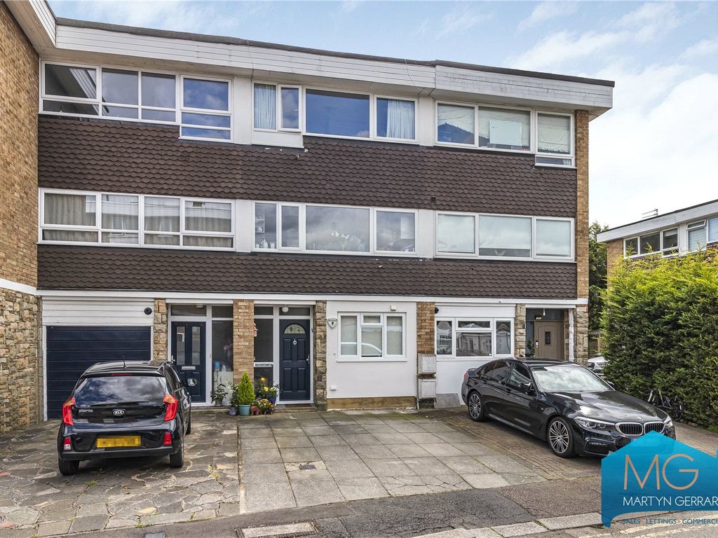 3 bed terraced house for sale in Stanhope Gardens, Mill Hill NW7, £ ...