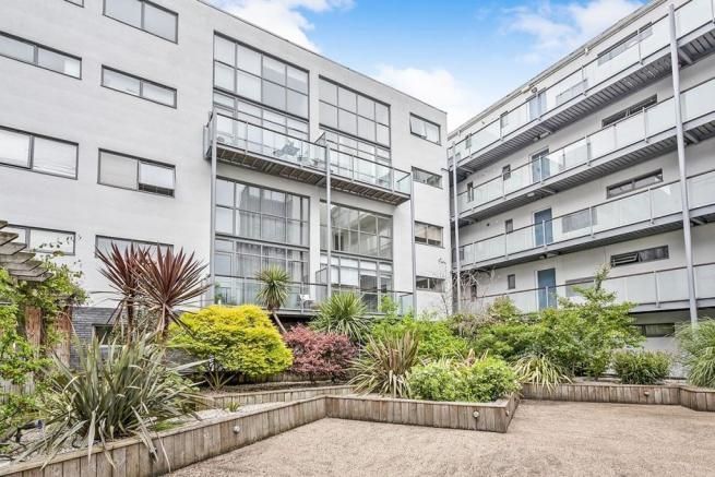 2 bed flat for sale in Varcoe Road, London SE16 - Zoopla