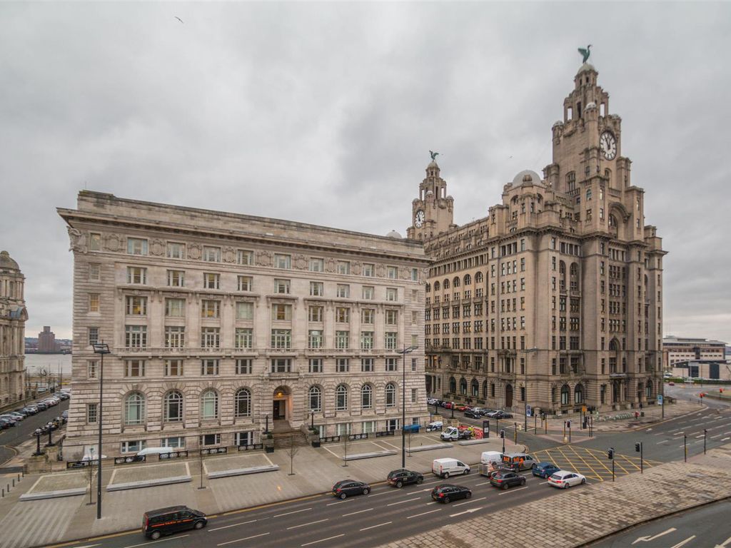 1 bed flat to rent in The Strand, Liverpool L2, £900 pcm - Zoopla