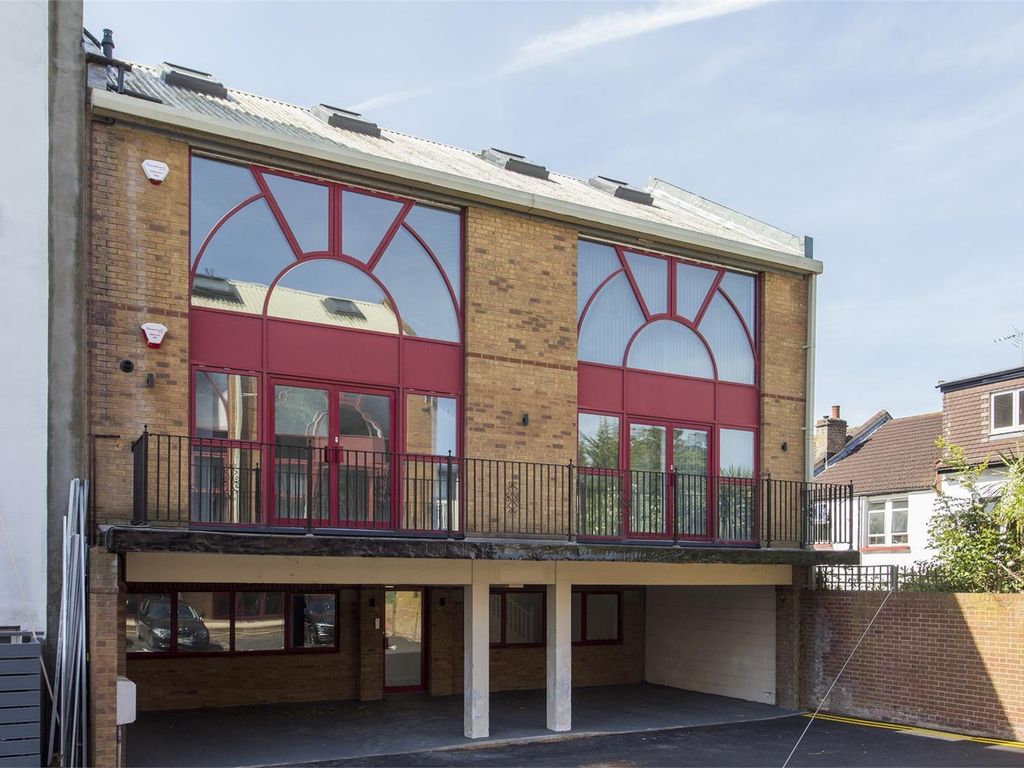 Studio to rent in Palace Gates, The Campsbourne, Hornsey N8, £950 pcm ...