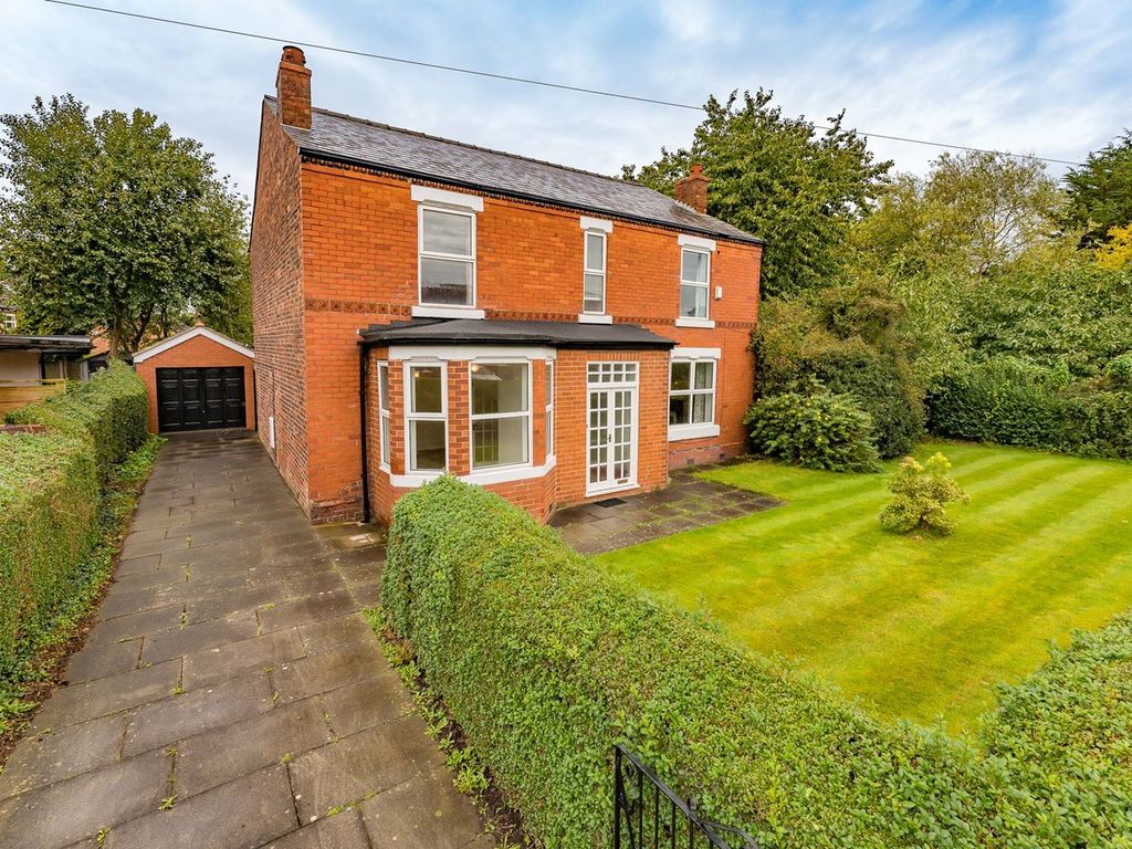 4 Bed Detached House For Sale In Fearnhead Lane Fearnhead Warrington