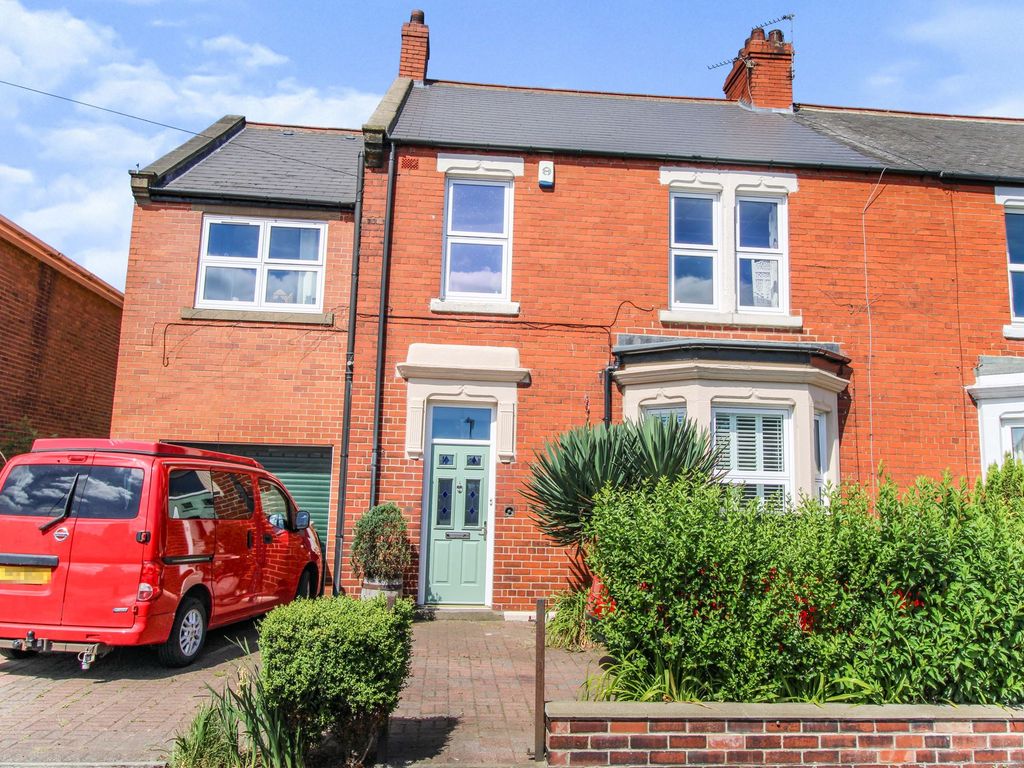 4 Bed Semi Detached House For Sale In Forest Hall Road Forest Hall
