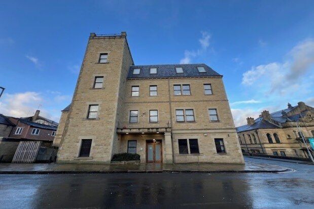 1 bed flat to rent in Halifax House, Halifax HX1, £600 pcm - Zoopla