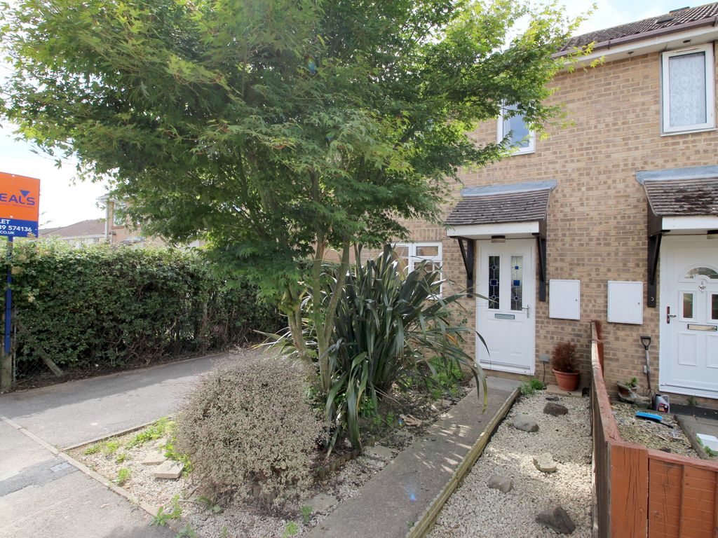 2 Bed Semi Detached House To Rent In Snapdragon Close Locks Heath