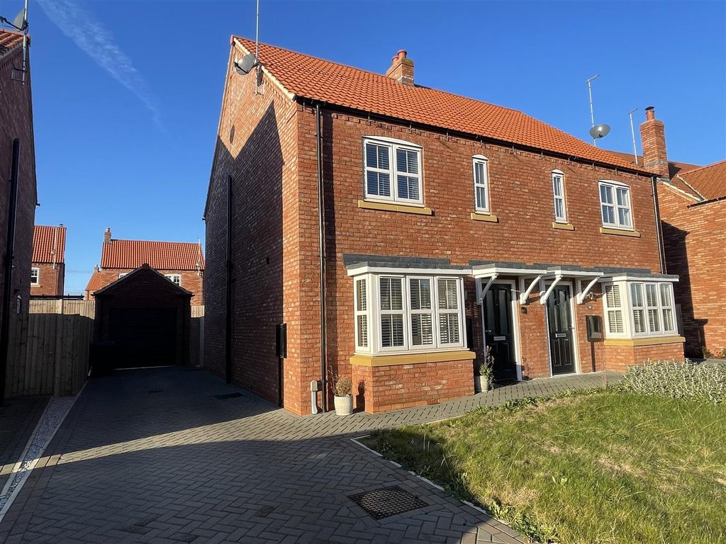 3 Bed Semi Detached House For Sale In Reed Lane Welton Lincoln Ln2 £