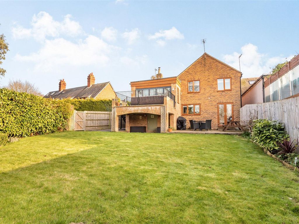 4 bed detached house for sale in Main Street, Banbury OX17 - Zoopla