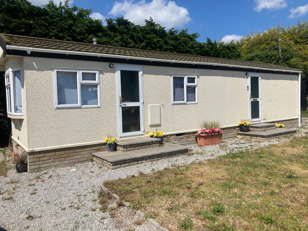 2 bed lodge to rent in Colchester Road, Great Bentley, Colchester CO7 ...