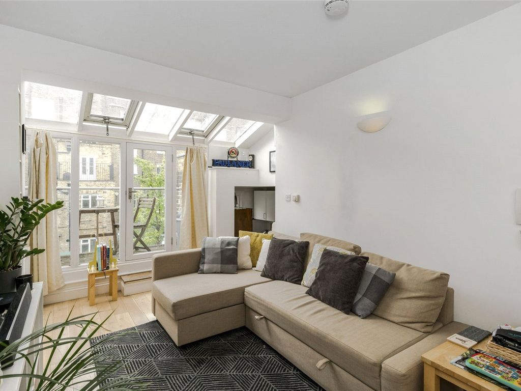 1 bed flat to rent in Tunis Road, London W12, £1,825 pcm - Zoopla