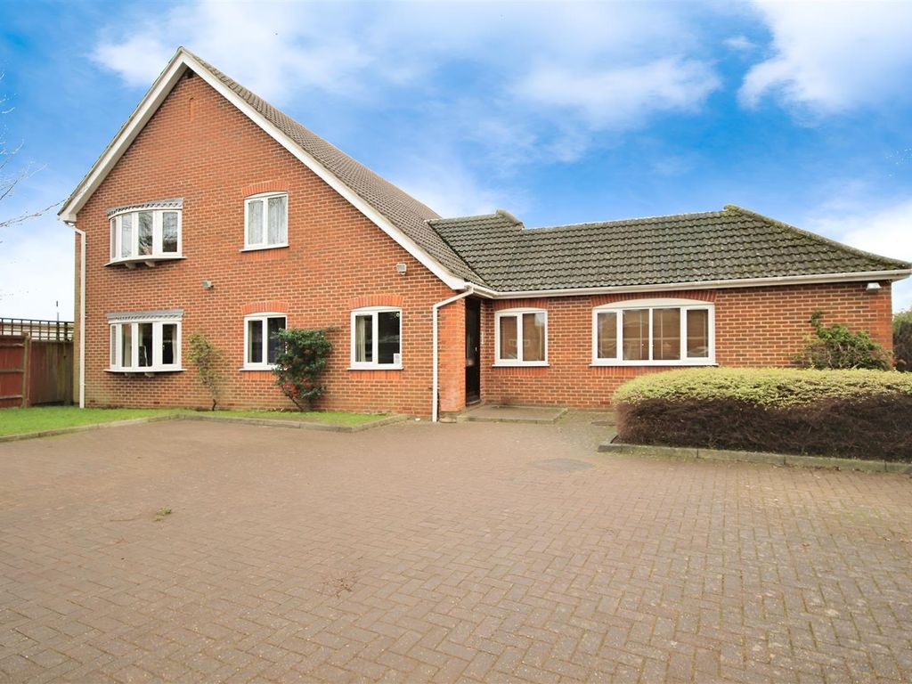 2 bed flat for sale in Longfield Road, Twyford, Reading RG10, £275,000 ...