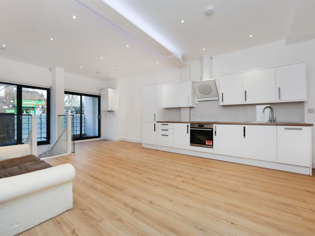 2 bed flat to rent in Crescent Lane, London SW4, £2,300 pcm - Zoopla