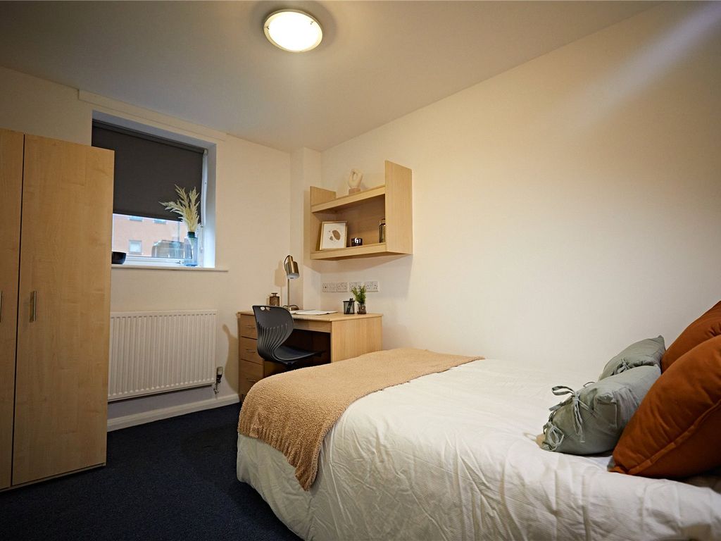 Room to rent in Cambridge House, Cambridge Street, Manchester M15 - Zoopla