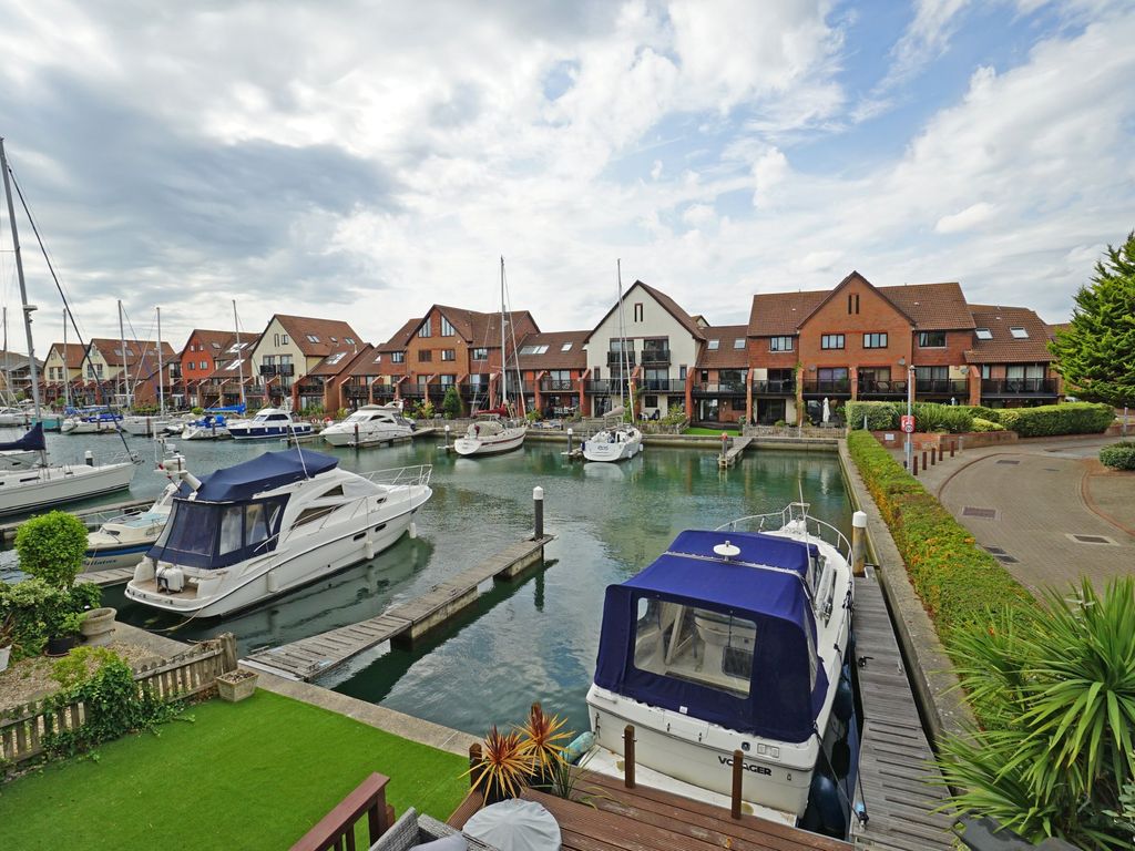 4 bed town house for sale in Newlyn Way, Port Solent, Portsmouth PO6 ...