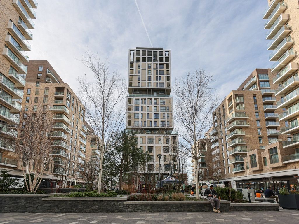 4 bed terraced house for sale in Pegler Square, Kidbrooke SE3 - Zoopla