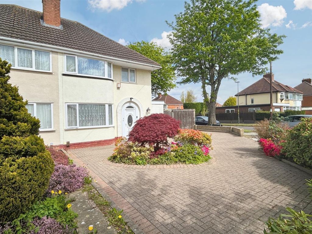 3 bed property for sale in Lindsworth Road, Kings Norton, Birmingham ...