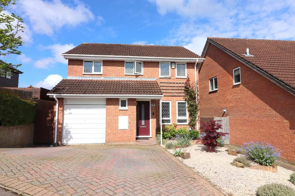 5 bed detached house for sale in Evergreen Way, Luton, Bedfordshire LU3 ...