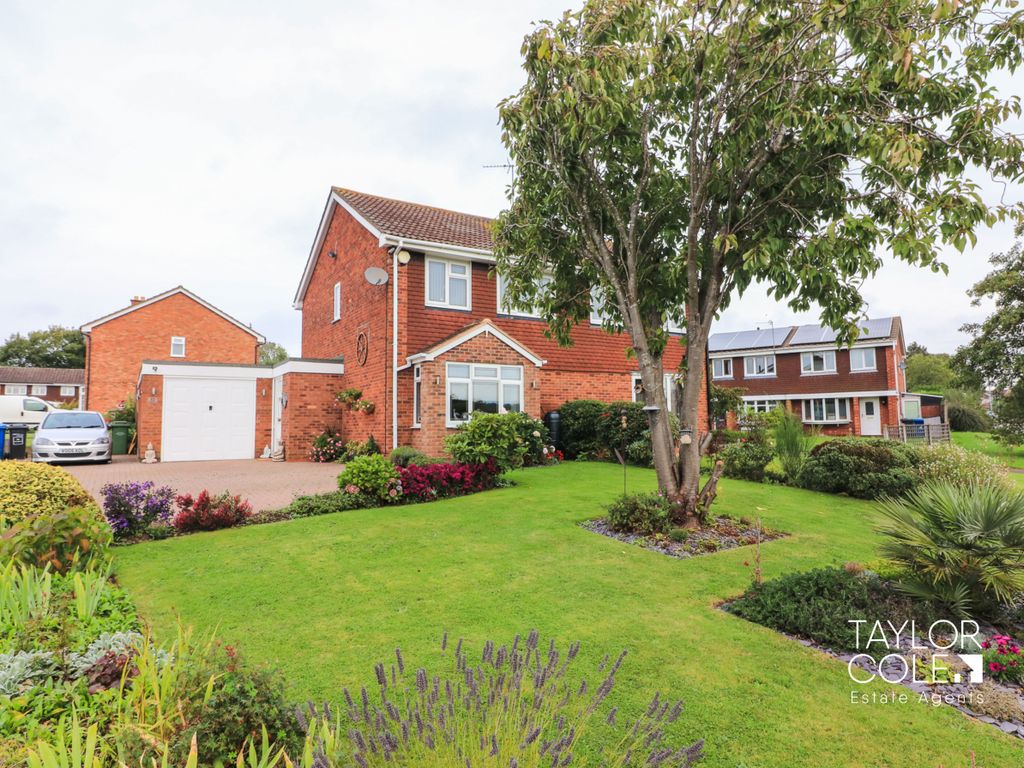 3 bed semi-detached house for sale in Hazelgarth, Wilnecote, Tamworth ...