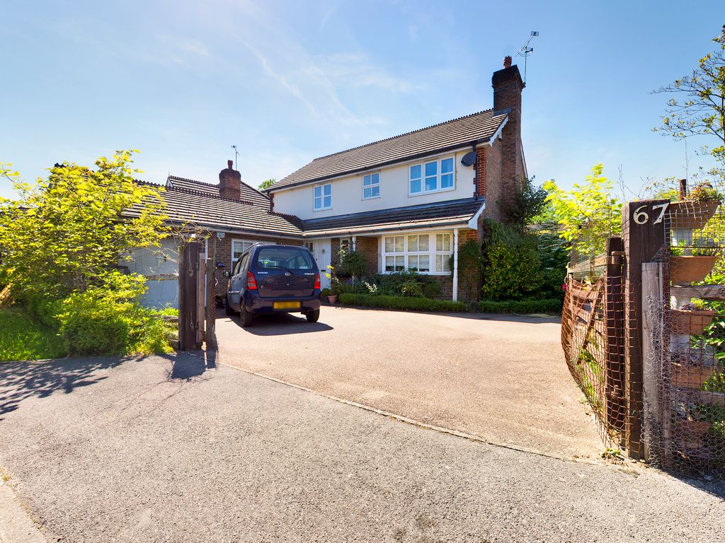 4 bed detached house for sale in Primrose Copse, Horsham RH12 - Zoopla