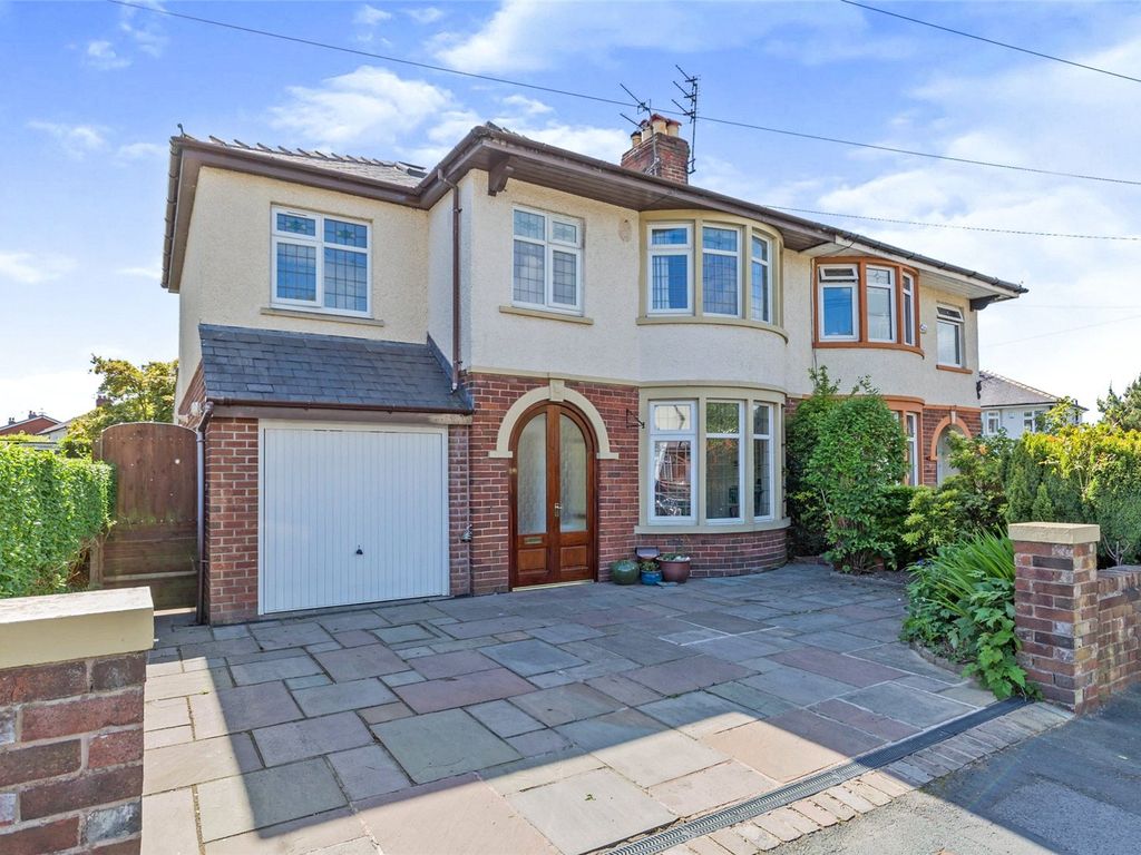 4 Bed Semi Detached House For Sale In Greenway Fulwood Preston