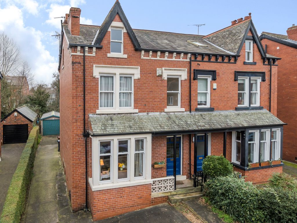 5 bed semi-detached house for sale in Gledhow Wood Avenue, Roundhay ...