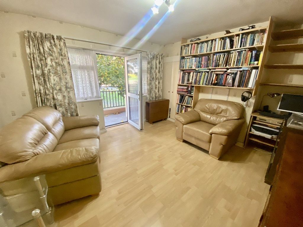 1 bed flat for sale in Upney Lane, Barking IG11 - Zoopla